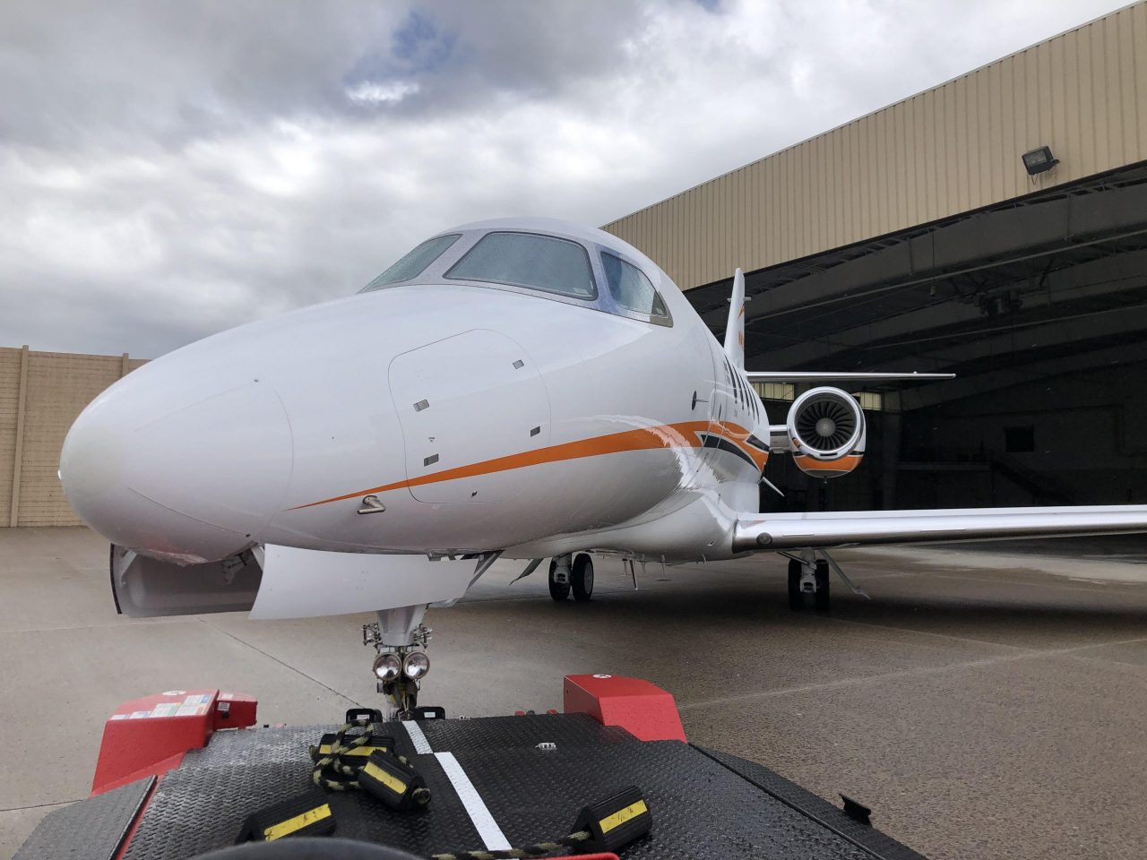 Business Aircraft Hangar - Legend AeroServe